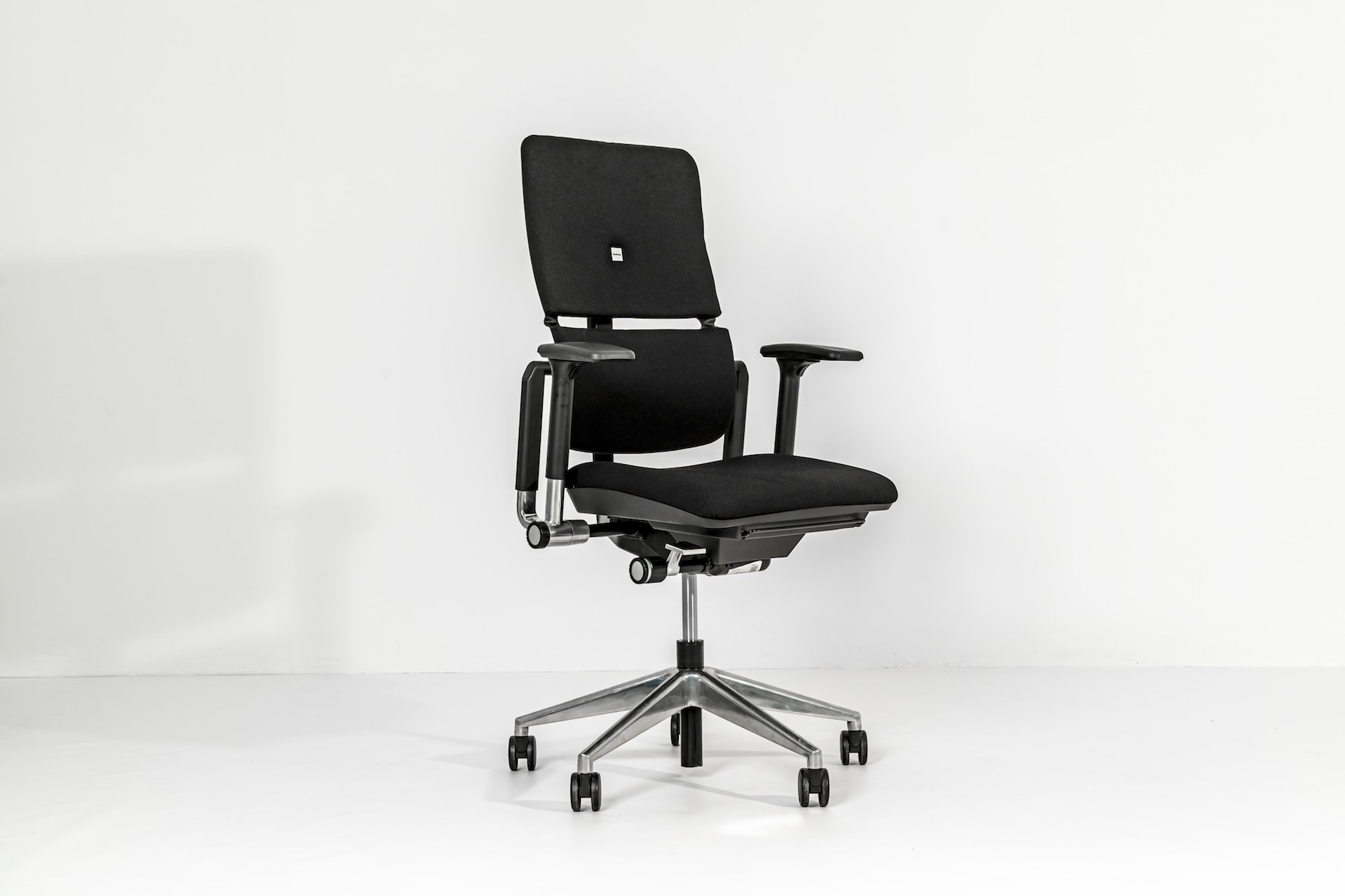 Please V2 Chair | Ikonisch