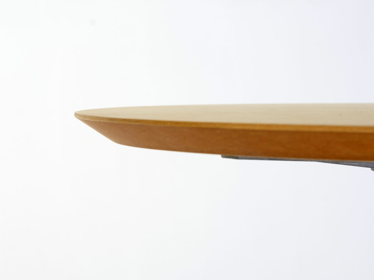 Ikonisch | Mesa Dual Table 60 – Andreu World